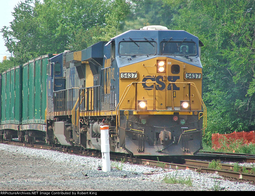 CSX 5437 Q702 (3)